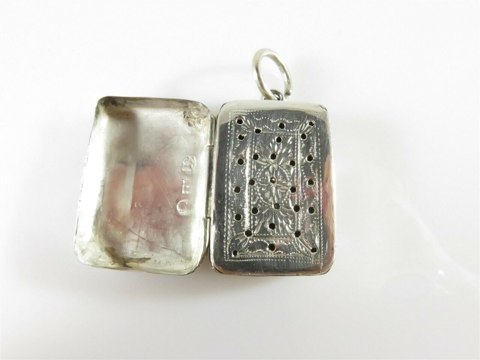 Circa 1820 Thomas Newbold Sterling Silver Chatelaine Fob Vinaigrette S