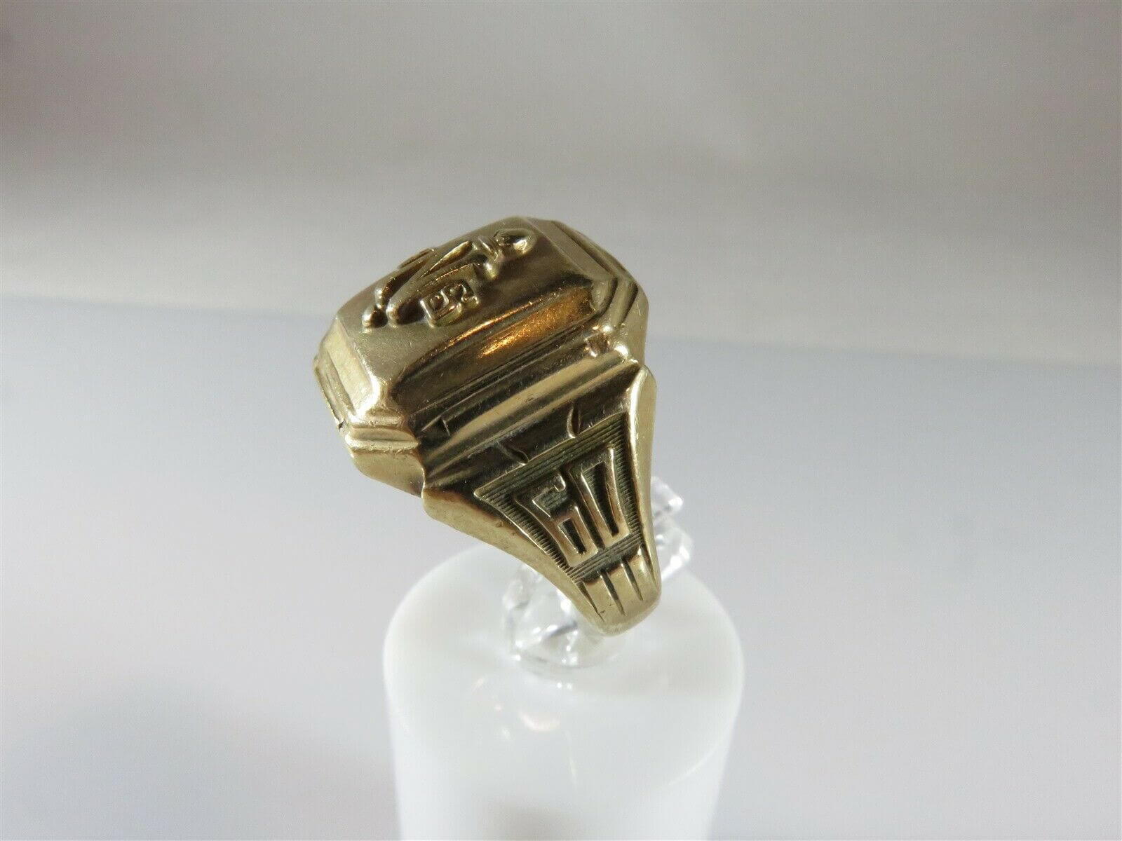 7.5 Grams 10K Gold 1960 NHS Class Ring Size 7 3/4 Dieges & Clust High