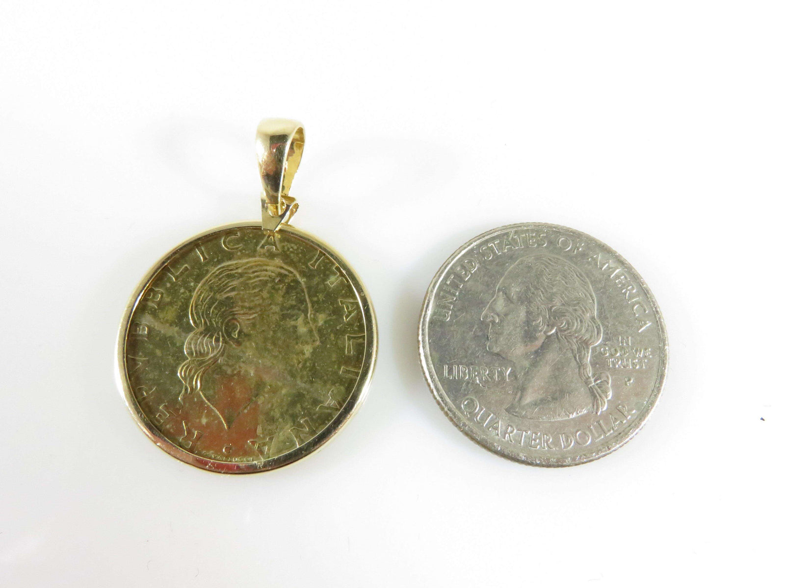 1995 Gold Gilt 200 Lire Italian Coin in 14K Milor Italy Gold Coin Hold