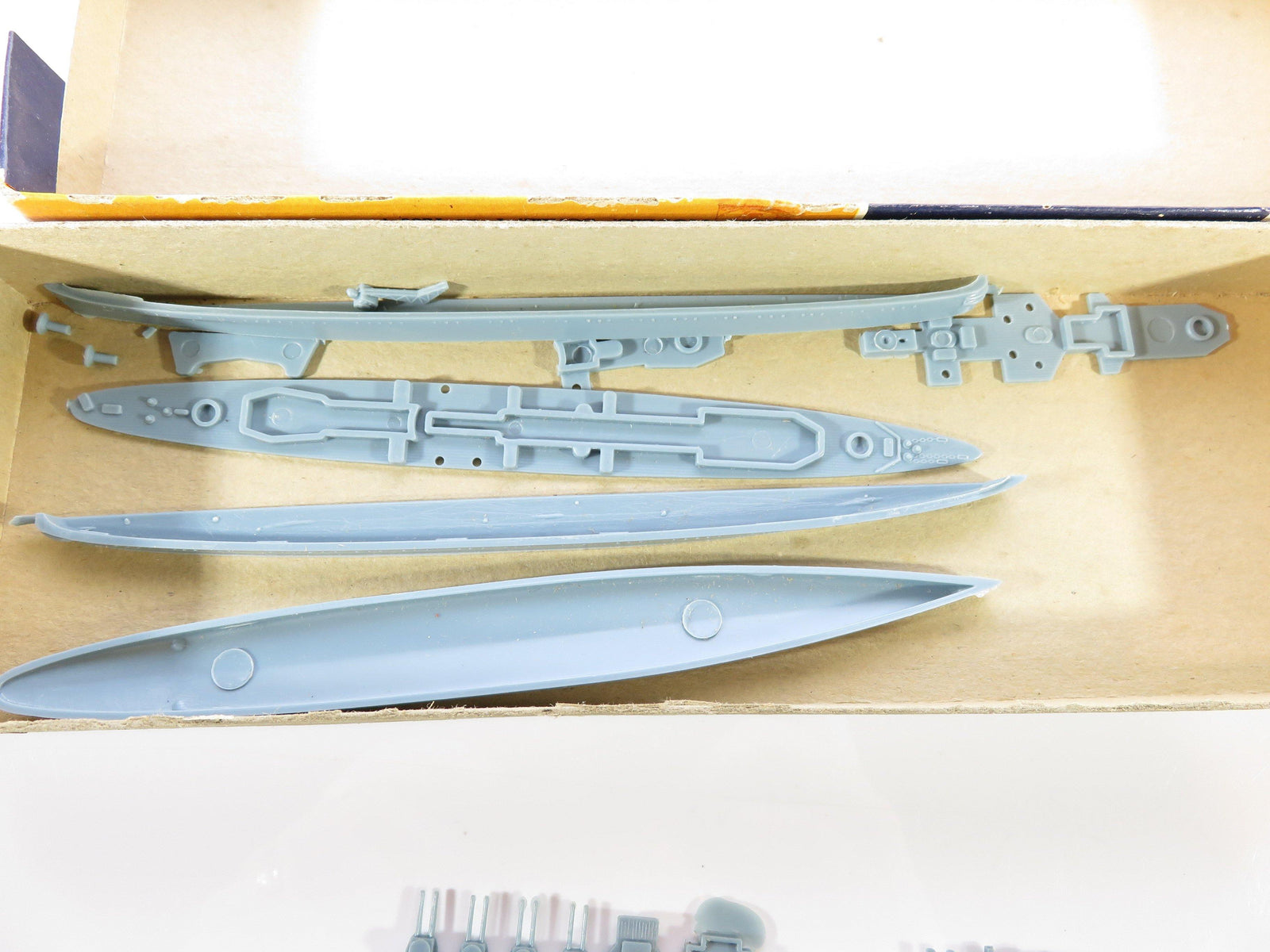 Vintage Table Top Navy British Cruiser HMS Norfolk Pyro Plastics Corp